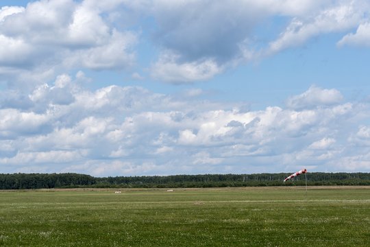 「Parashut」の写真素材 | 35件の無料イラスト画像 | Adobe Stock
