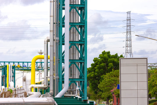 Refinery-Pipelines-Bilder: Stock-Fotos & -Videos. | Adobe Stock