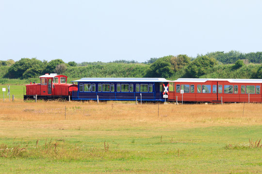 Schienenbahn bilder – Bläddra bland 60 stockfoton, vektorer och videor ...