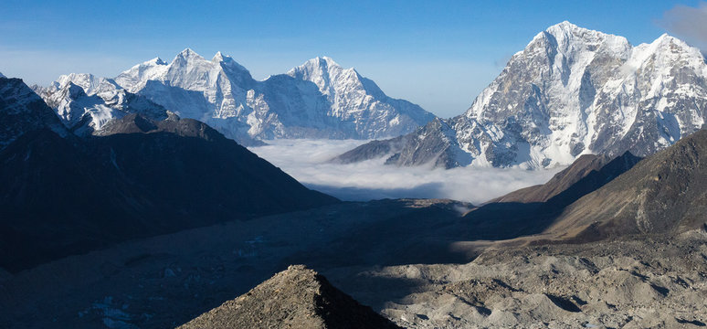 "Kala Patthar" Bilder – Durchsuchen 1,381 Archivfotos, Vektorgrafiken ...