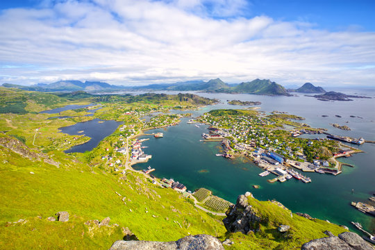 Ballstad Bilder – Durchsuchen 613 Archivfotos, Vektorgrafiken und ...