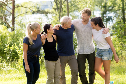 Teamgeist Bilder – Durchsuchen 54,511 Archivfotos, Vektorgrafiken und ...