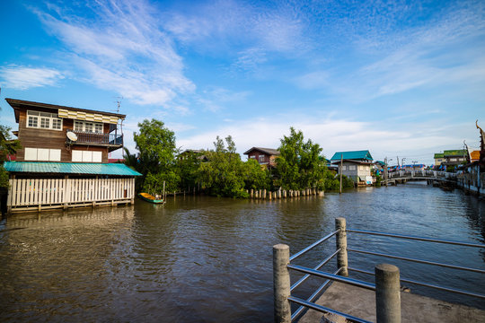 Sakhla bilder – Bläddra bland 46 stockfoton, vektorer och videor ...