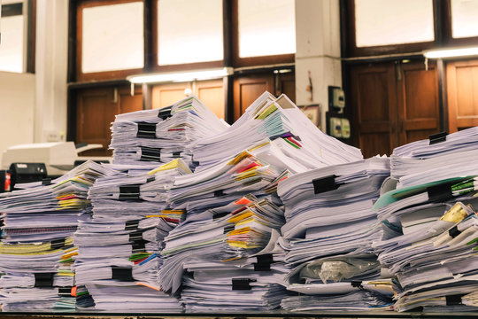 Papierchaos Bilder – Durchsuchen 42,978 Archivfotos, Vektorgrafiken und ...