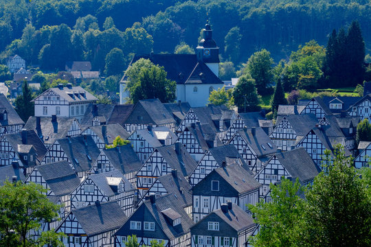รูปภาพFreudenberg – เลือกดูภาพถ่ายสต็อก เวกเตอร์ และวิดีโอ843 | Adobe Stock