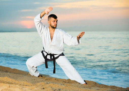 รูปภาพBunkai – เลือกดูภาพถ่ายสต็อก เวกเตอร์ และวิดีโอ244 | Adobe Stock