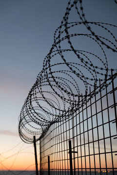Ring-Fence bilder – Bläddra bland 98 stockfoton, vektorer och videor ...