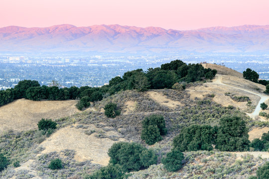 รูปภาพCupertino – เลือกดูภาพถ่ายสต็อก เวกเตอร์ และวิดีโอ2,107 | Adobe Stock