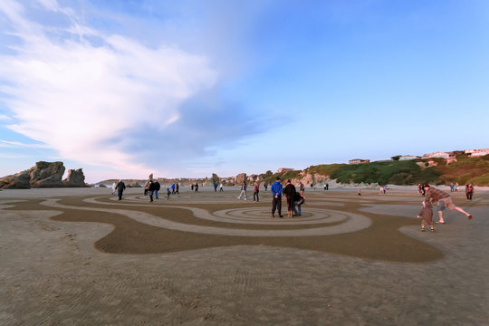 "Sand Drawing" Images – Browse 711 Stock Photos, Vectors, and Video ...