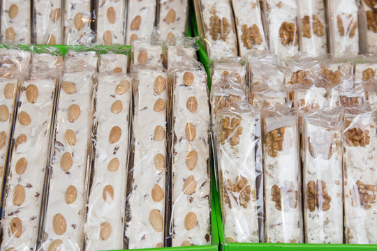 Imágenes de Torrone: descubre bancos de fotos, ilustraciones, vectores ...