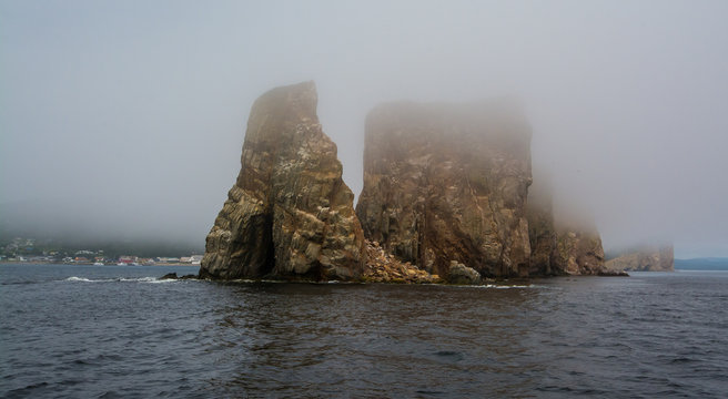 Imágenes de "Perce Rock": descubre bancos de fotos, ilustraciones ...