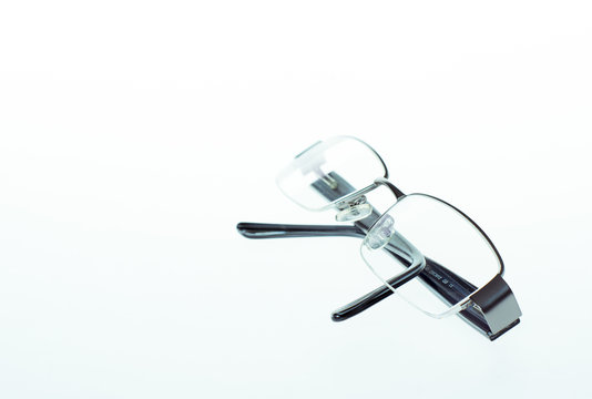 「Monokl」の画像 - 76 件の Stock 写真、ベクターおよびビデオ | Adobe Stock