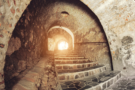 Loop-Hole - Images et vidéos libres de droits | Adobe Stock