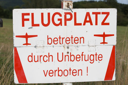 Klappschild Images – Browse 12 Stock Photos, Vectors, and Video | Adobe ...