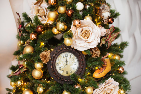 Christmas Opening Hours Background Images – Browse 360 Stock Photos ...