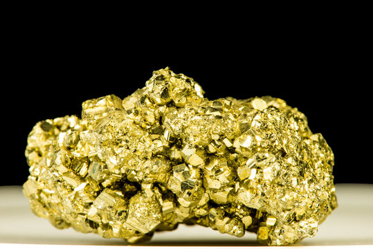 Katzengold bilder – Bläddra bland 101 stockfoton, vektorer och videor ...