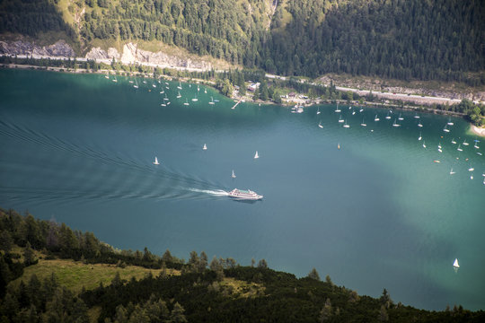 「Seekar」の写真素材 | 677件の無料イラスト画像 | Adobe Stock