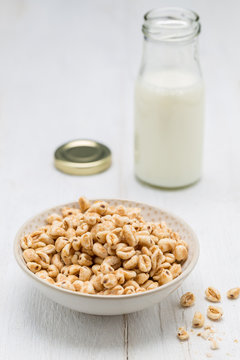 Zerealien Bilder – Durchsuchen 995 Archivfotos, Vektorgrafiken und ...