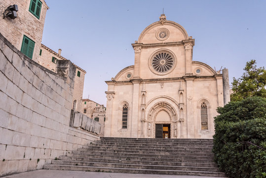 รูปภาพNarro – เลือกดูภาพถ่ายสต็อก เวกเตอร์ และวิดีโอ95 | Adobe Stock