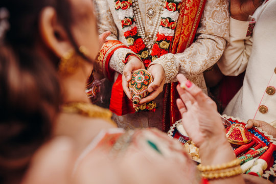 Kanyadaan Images – Browse 44 Stock Photos, Vectors, and Video | Adobe Stock
