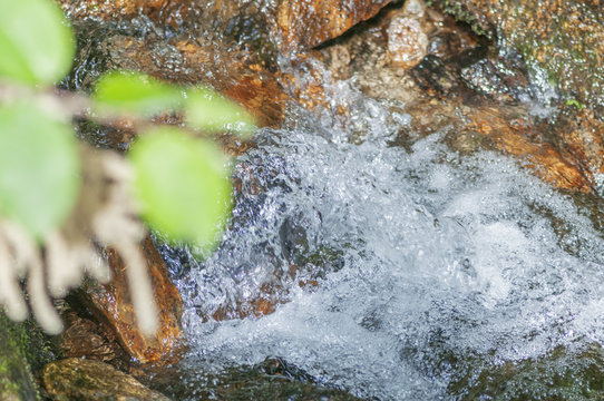 Wasserquelle bilder – Bläddra bland 826 stockfoton, vektorer och videor ...