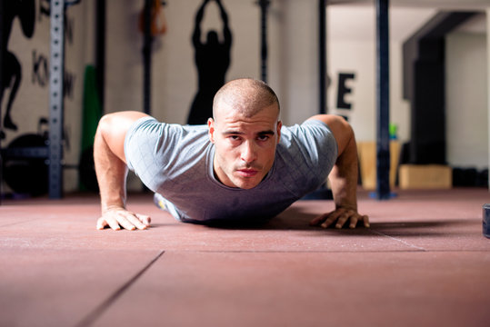 Sweating Working Out Images – Browse 114,019 Stock Photos, Vectors, and ...