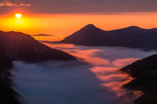 รูปภาพAmanecer – เลือกดูภาพถ่ายสต็อก เวกเตอร์ และวิดีโอ116,899 | Adobe ...