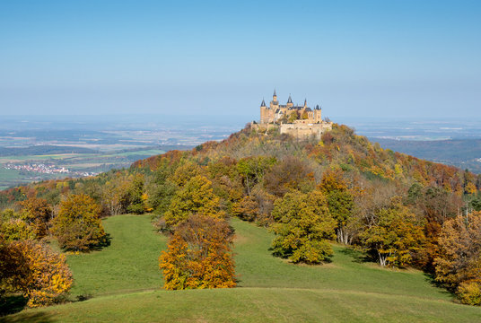 Trauf Bilder – Durchsuchen 323 Archivfotos, Vektorgrafiken und Videos ...