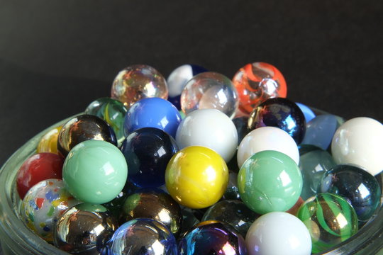 รูปภาพGlasmurmel – เลือกดูภาพถ่ายสต็อก เวกเตอร์ และวิดีโอ183 | Adobe Stock