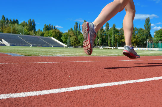Female Running On Track Images – Browse 29,947 Stock Photos, Vectors ...