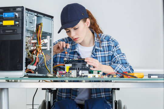 Assembling Images – Browse 1,036,376 Stock Photos, Vectors, and Video ...