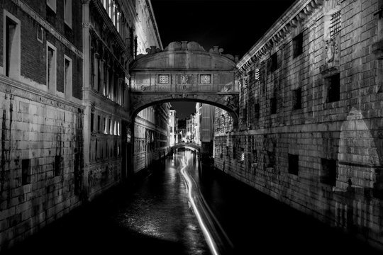 Seufzen Bilder – Durchsuchen 376 Archivfotos, Vektorgrafiken und Videos ...