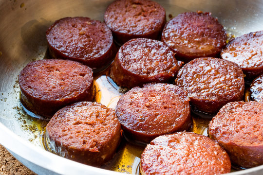 Sucuk Billeder – Gennemse 4,695 stockfotos, vektorer og videoer | Adobe ...