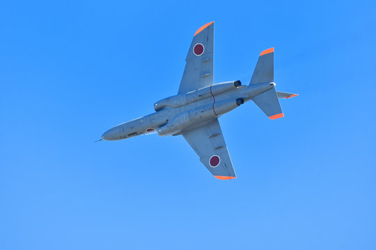 「t 4練習機」の写真素材 33件の無料イラスト画像 Adobe Stock
