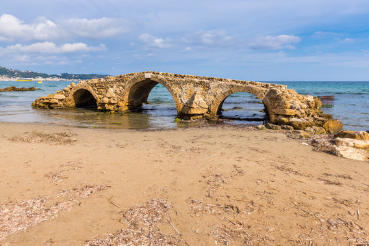 「Argassi」の画像 - 115 件の Stock 写真、ベクターおよびビデオ | Adobe Stock