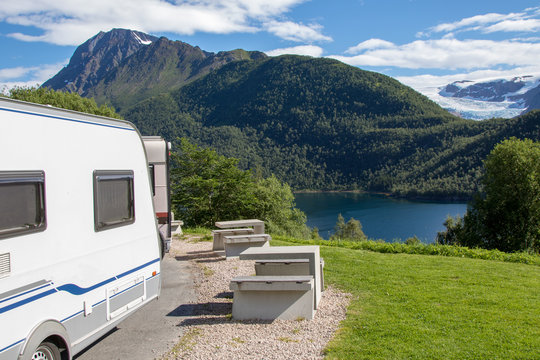 59 BEST Karavan IMAGES, STOCK PHOTOS & VECTORS | Adobe Stock