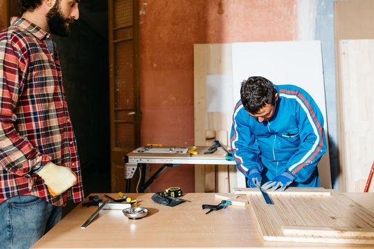 รูปภาพTeamwork – เลือกดูภาพถ่ายสต็อก เวกเตอร์ และวิดีโอ3,992,426 ...