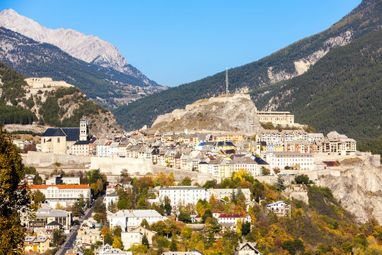 Briançon Images – Parcourir 1,422 le catalogue de photos, vecteurs et ...