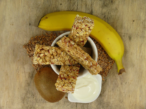 Getreideriegel Bilder – Durchsuchen 417 Archivfotos, Vektorgrafiken und ...