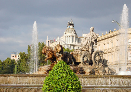 "Fuente De Cibeles" Images – Browse 153 Stock Photos, Vectors, and ...
