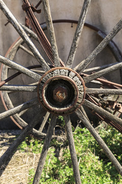 รูปภาพ"Wagon Wheel" – เลือกดูภาพถ่ายสต็อก เวกเตอร์ และวิดีโอ5,964 ...