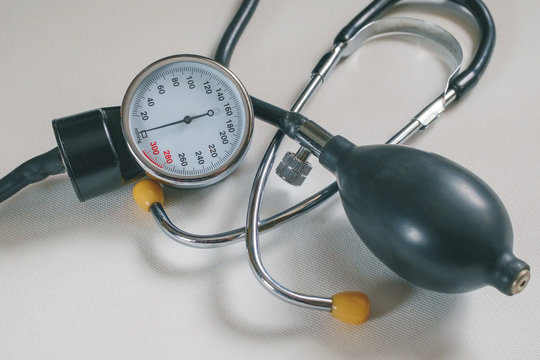 Pulsometer Images – Browse 2,578 Stock Photos, Vectors, and Video ...