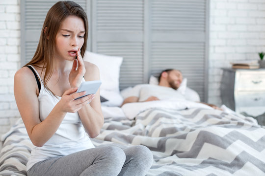 「Disloyal」の画像 - 907 件の Stock 写真、ベクターおよびビデオ | Adobe Stock