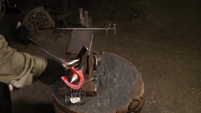 รูปภาพForge-Man – เลือกดูภาพถ่ายสต็อก เวกเตอร์ และวิดีโอ91 | Adobe Stock