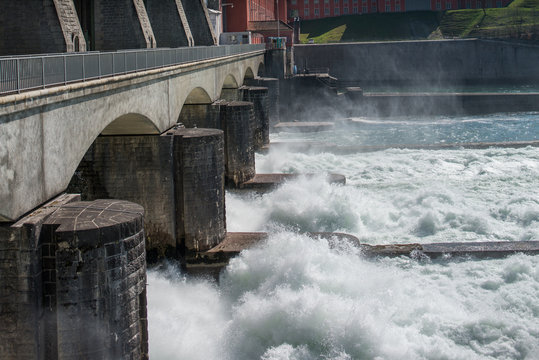 รูปภาพFlusskraftwerk – เลือกดูภาพถ่ายสต็อก เวกเตอร์ และวิดีโอ107 ...
