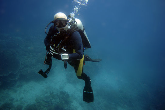 「Taucher」の画像 - 9,094 件の Stock 写真、ベクターおよびビデオ | Adobe Stock