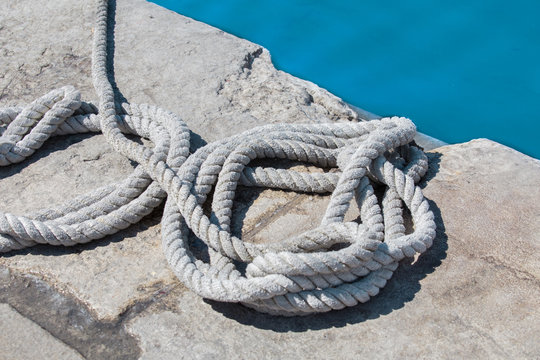 Trosse bilder – Bläddra bland 344 stockfoton, vektorer och videor ...