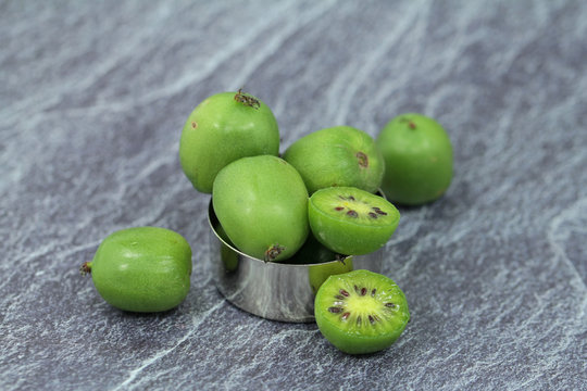 Kiwibeeren Images – Browse 62 Stock Photos, Vectors, and Video | Adobe ...