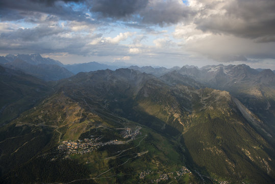 Berglandschap Images – Browse 89 Stock Photos, Vectors, and Video ...