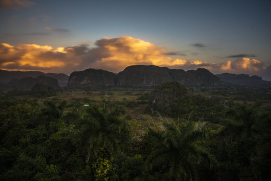 "Visit Cuba"-Bilder: Stock-Fotos & -Videos. | Adobe Stock